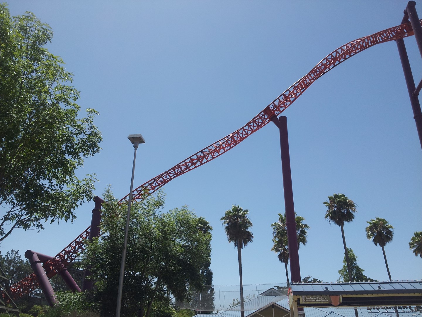 V2 - Six Flags Discovery Kingdom - Review