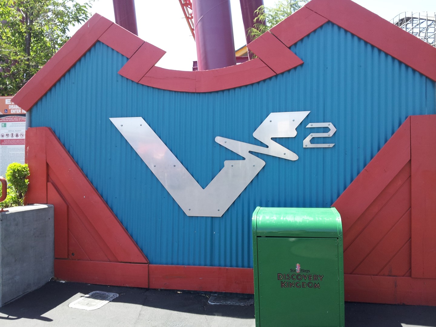 V2 - Six Flags Discovery Kingdom - Review