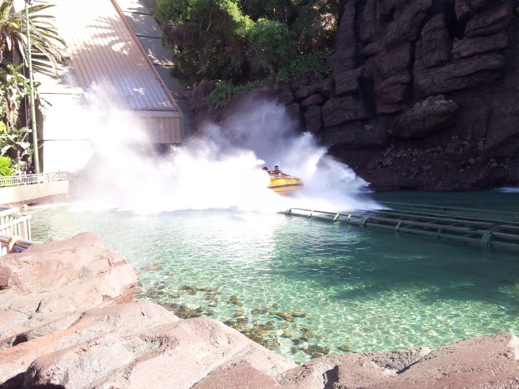 5 Amazing Jurassic Park- The Ride Facts