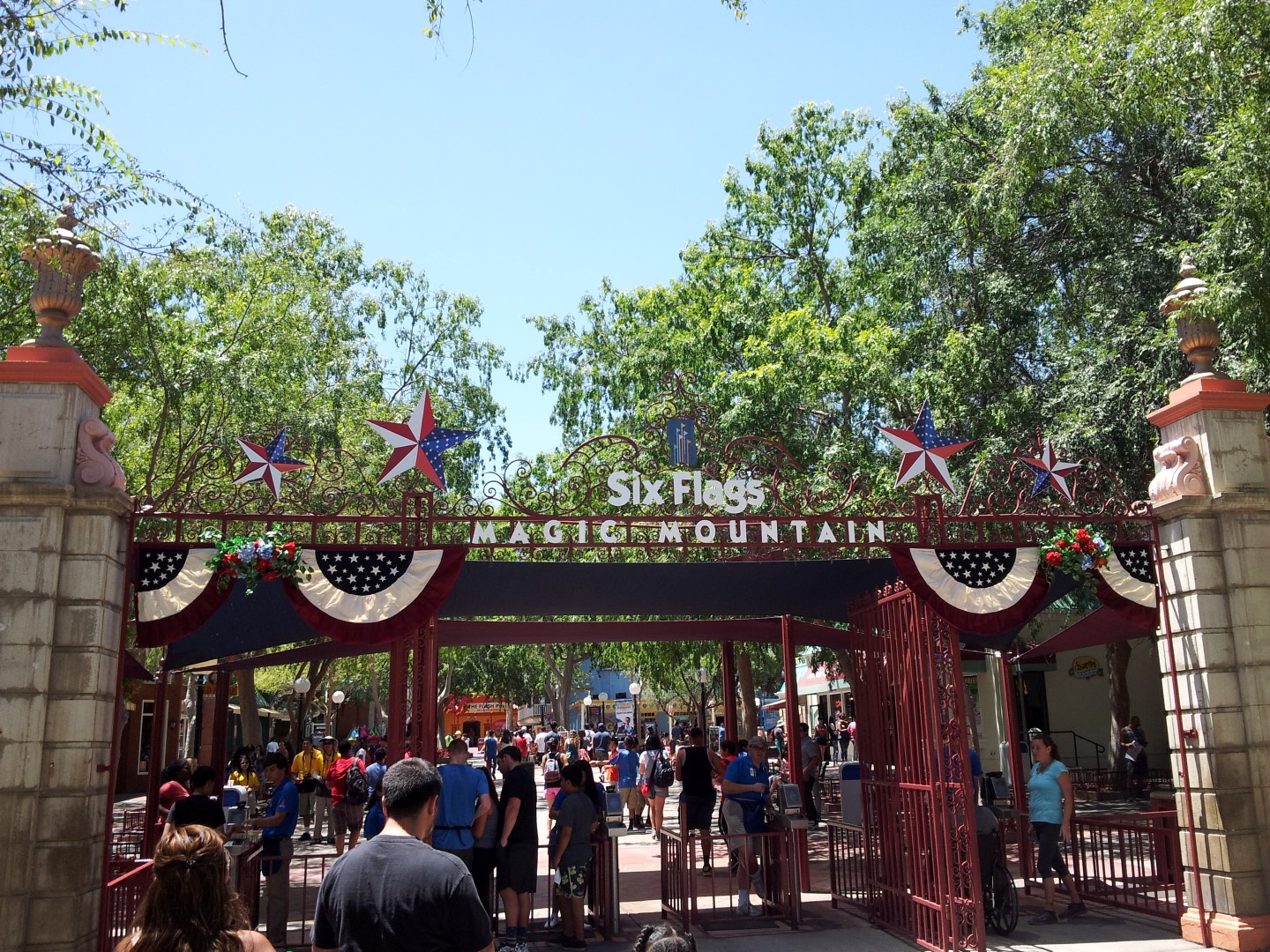 Six Flags Magic Mountain Update - June 25th 2015