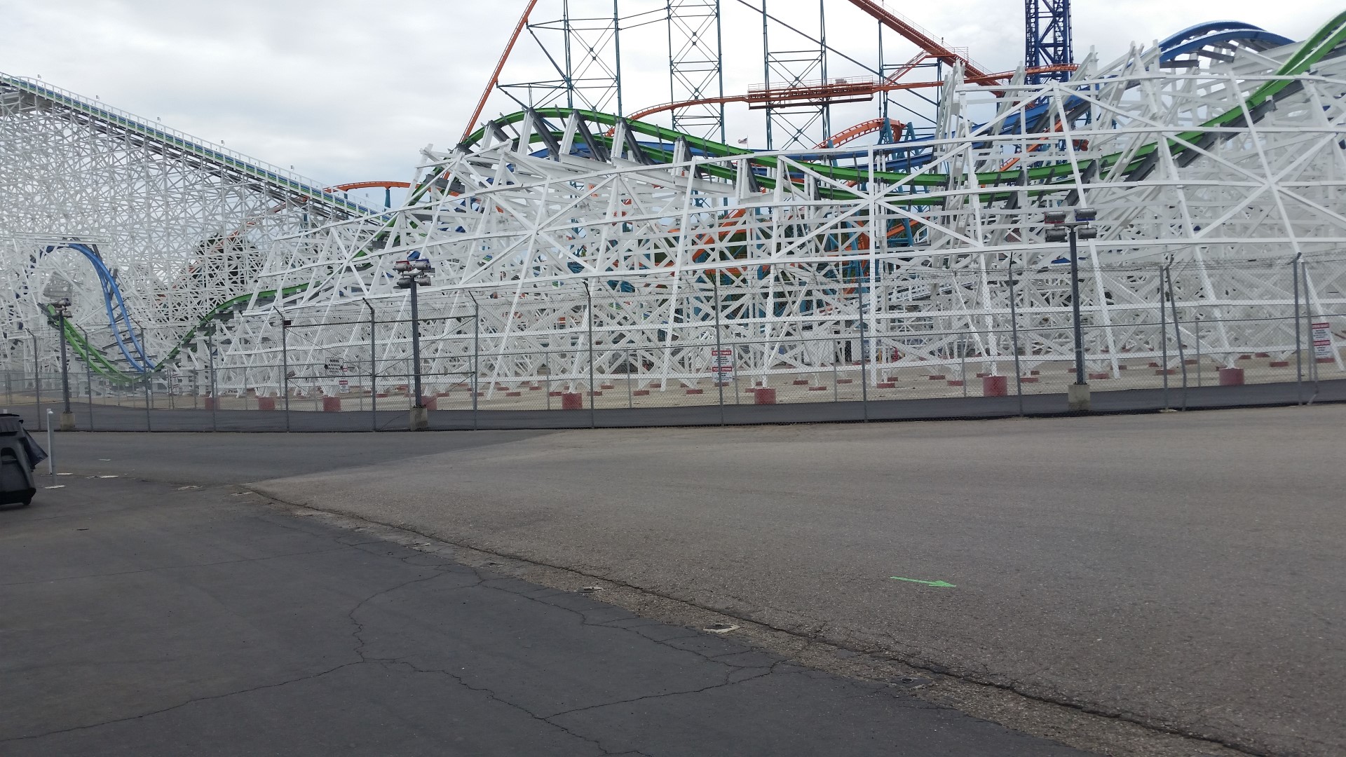 Six Flags Magic Mountain Update - September 12th 2015