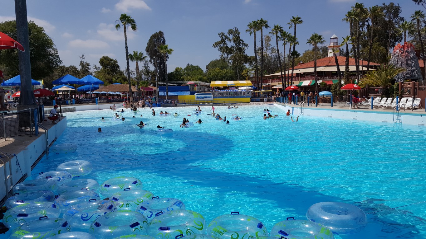 Raging Waters Los Angeles - Coaster Kings