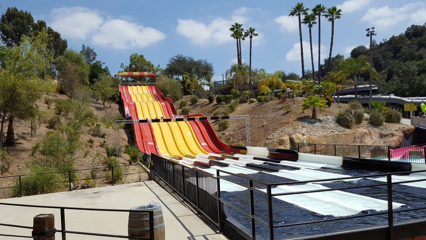Raging Waters Los Angeles - Coaster Kings