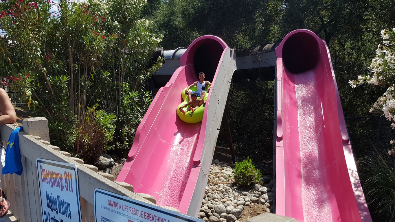 Raging Waters Los Angeles - Coaster Kings