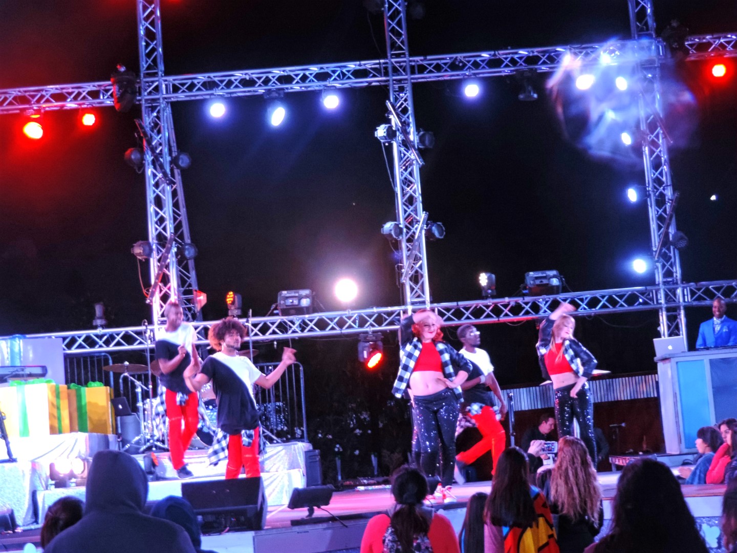 Holiday in the Park Opens at Six Flags Magic Mountain - 2016 - Coaster ...