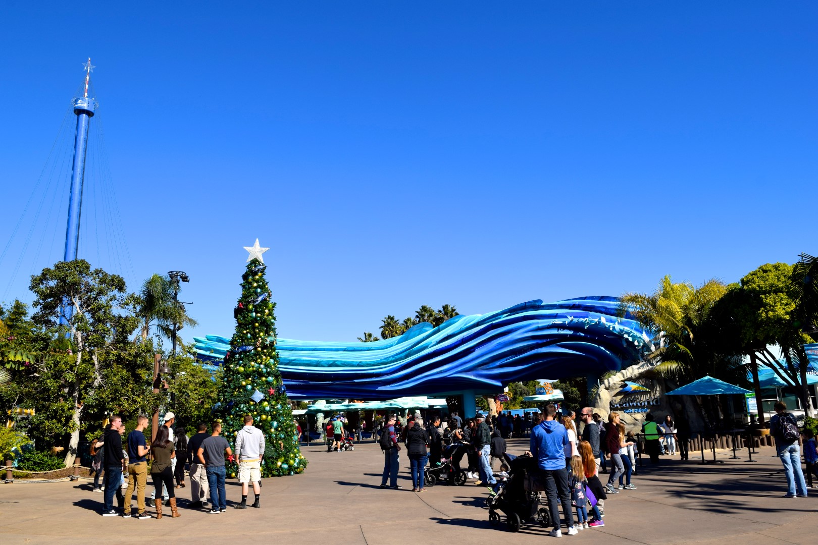 SeaWorld's Christmas Celebration - 2016 - Coaster Kings
