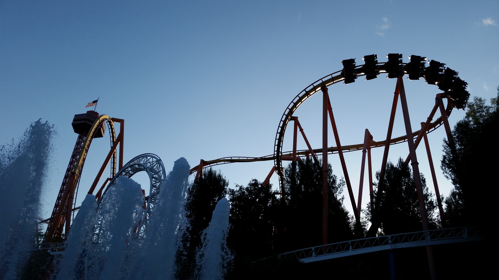 The 5 Best Coaster Finales in California - Coaster Kings