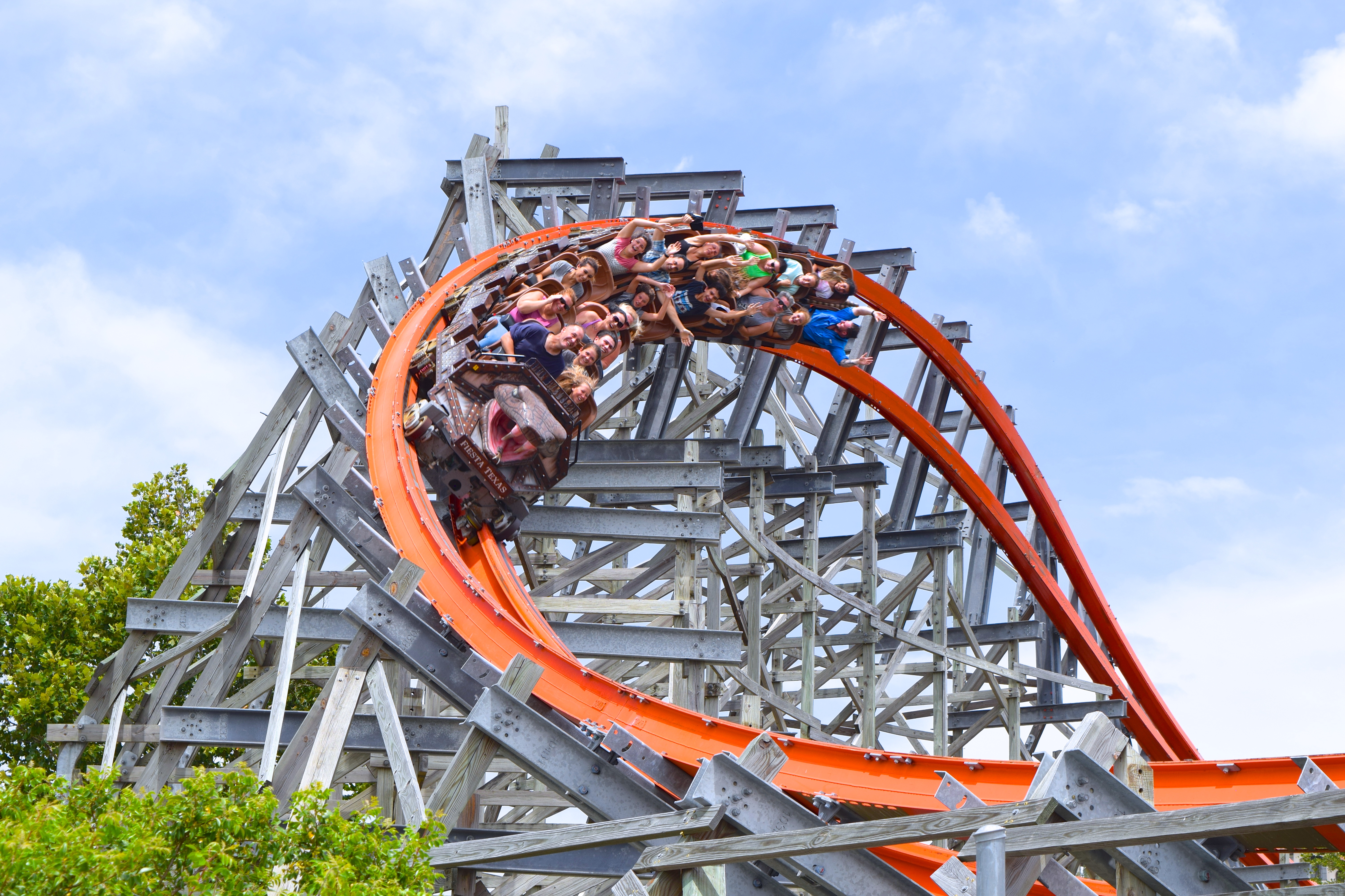 Coaster Con XL – Part I – Six Flags Fiesta Texas - Coaster Kings