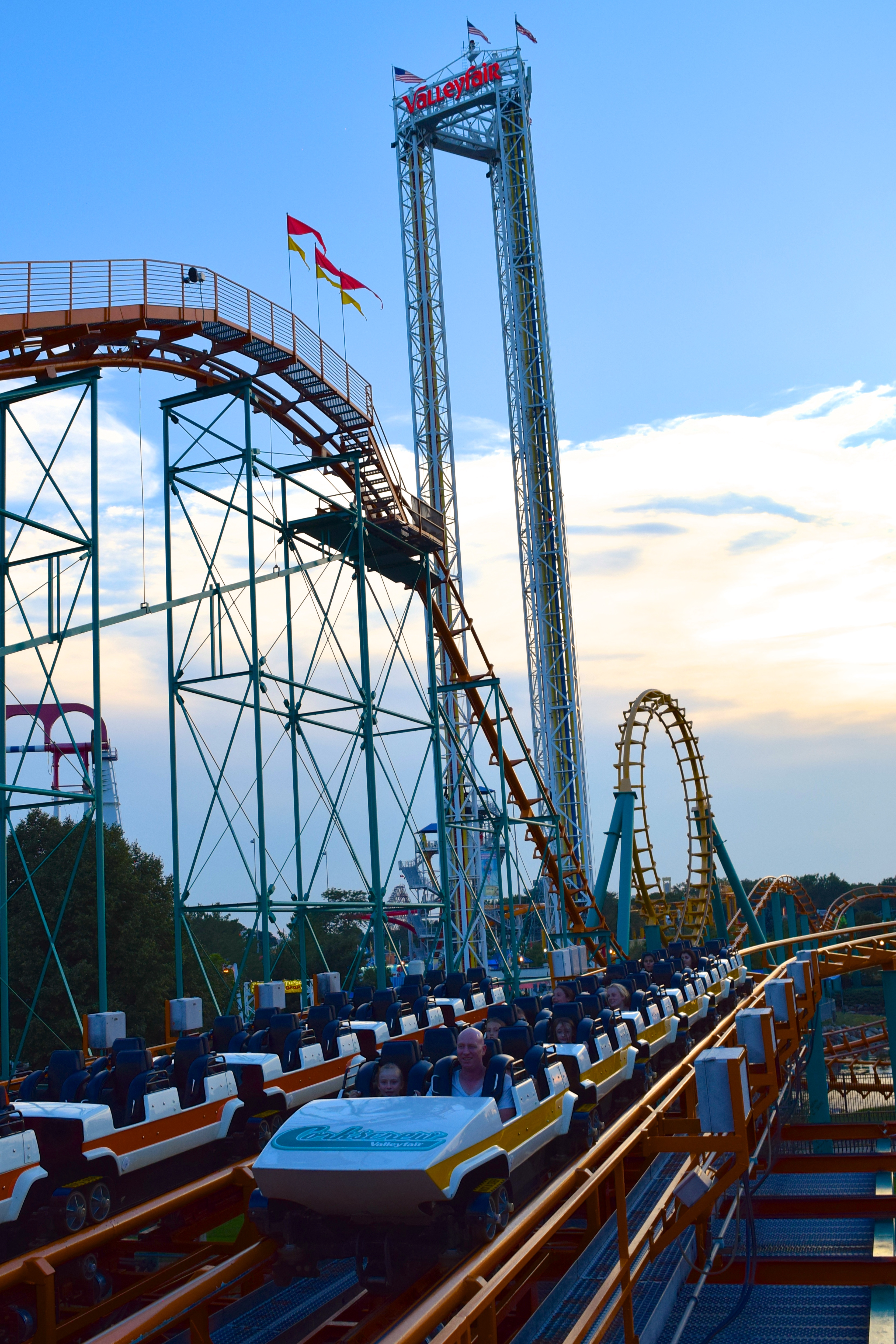 Let's Dillydally at Valleyfair! - Coaster Kings