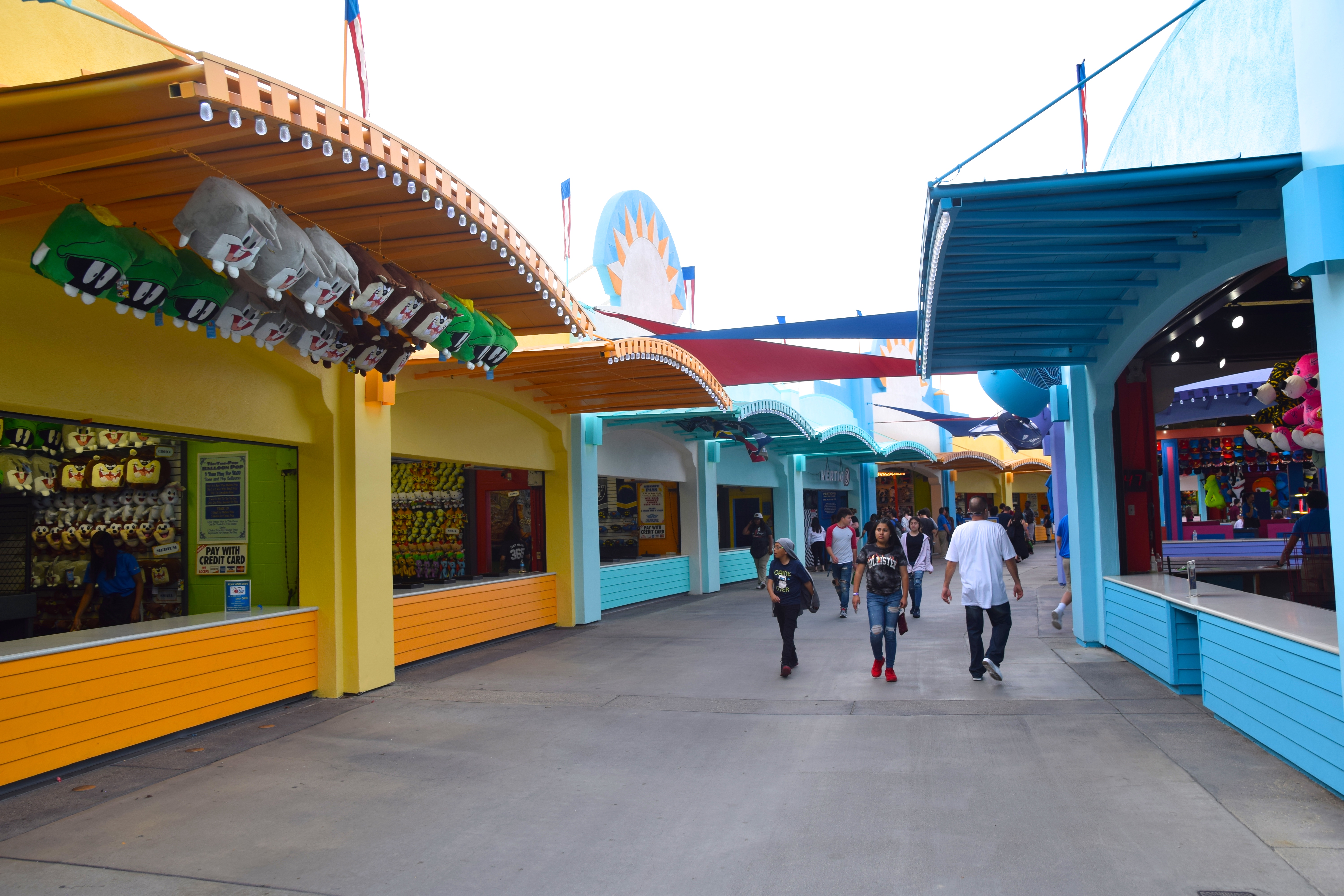 Six Flags Magic Mountain Update – March 31, 2018 - Coaster Kings