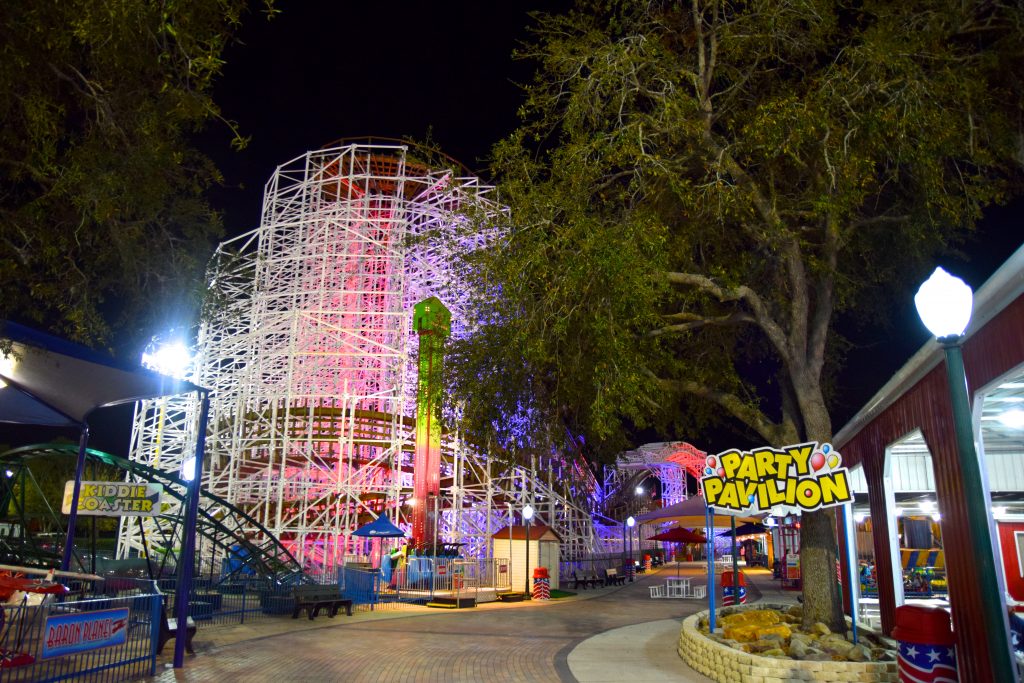 The Amazing Fun Spot America Parks - Coaster Kings