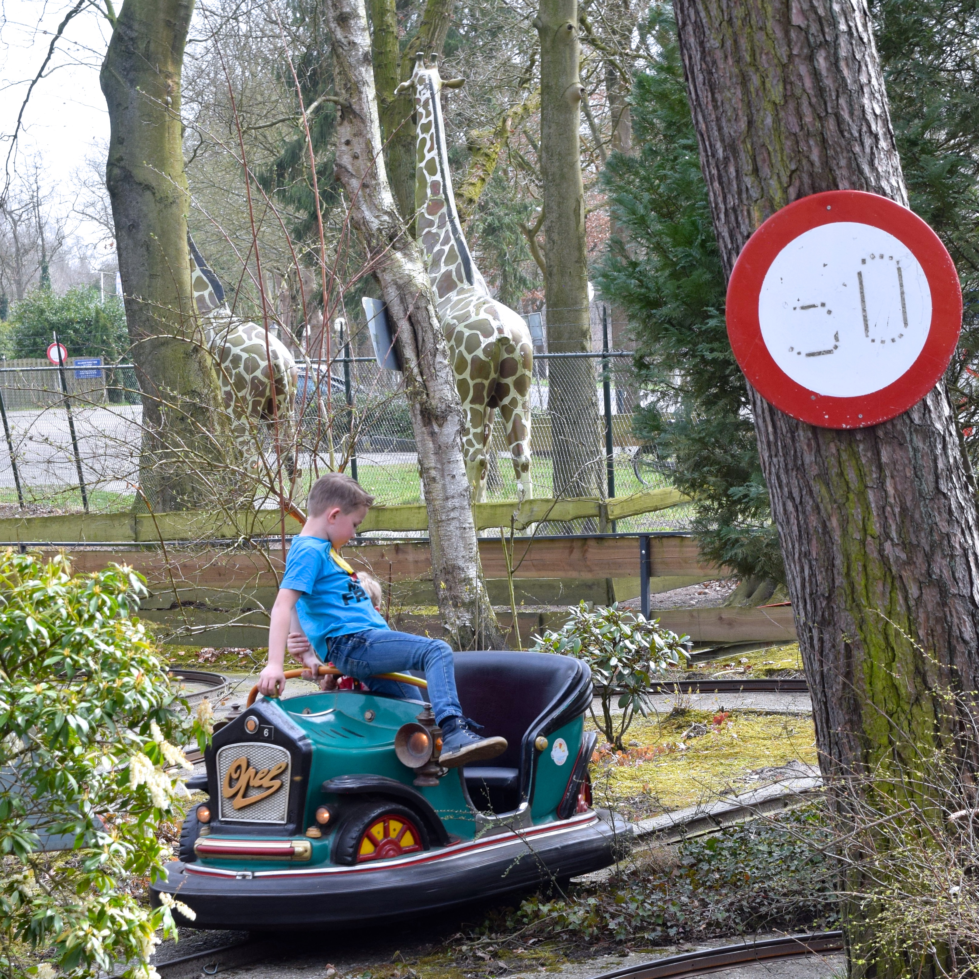 De Waarbeek: Home of the World's Oldest Steel Coaster - Coaster Kings