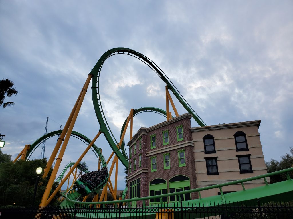 Crazy Holiday Crowds at Six Flags Magic Mountain - Coaster Kings