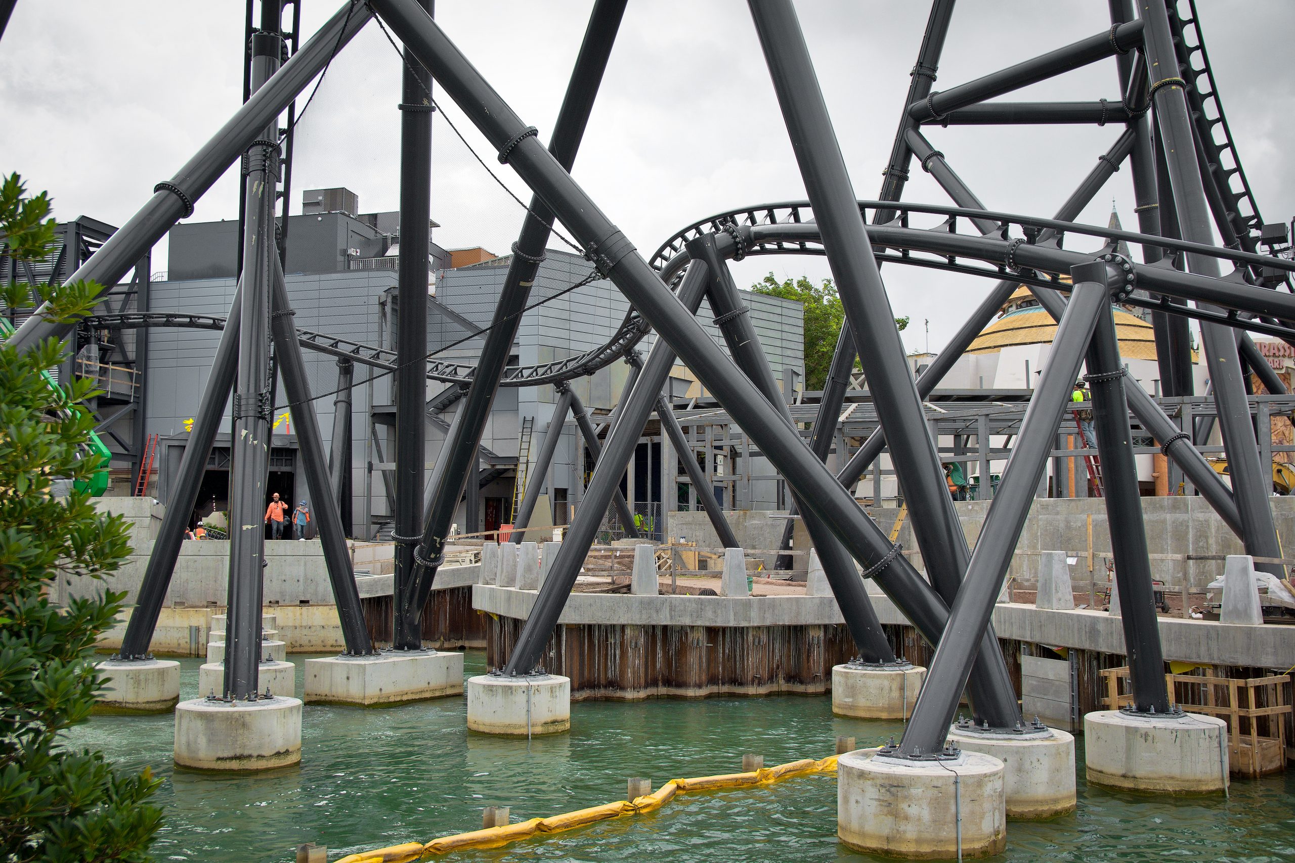 VelociCoaster Update - Universal's Islands of Adventure - Late October ...