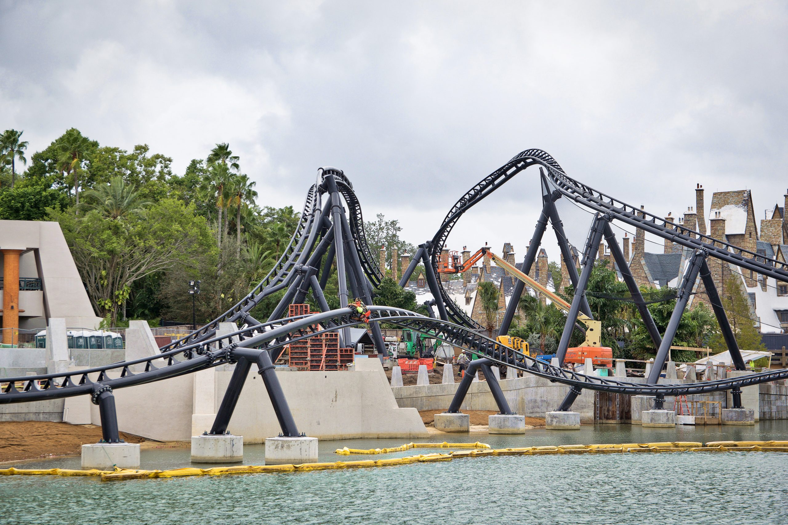 VelociCoaster Update - Universal's Islands of Adventure - Late October ...