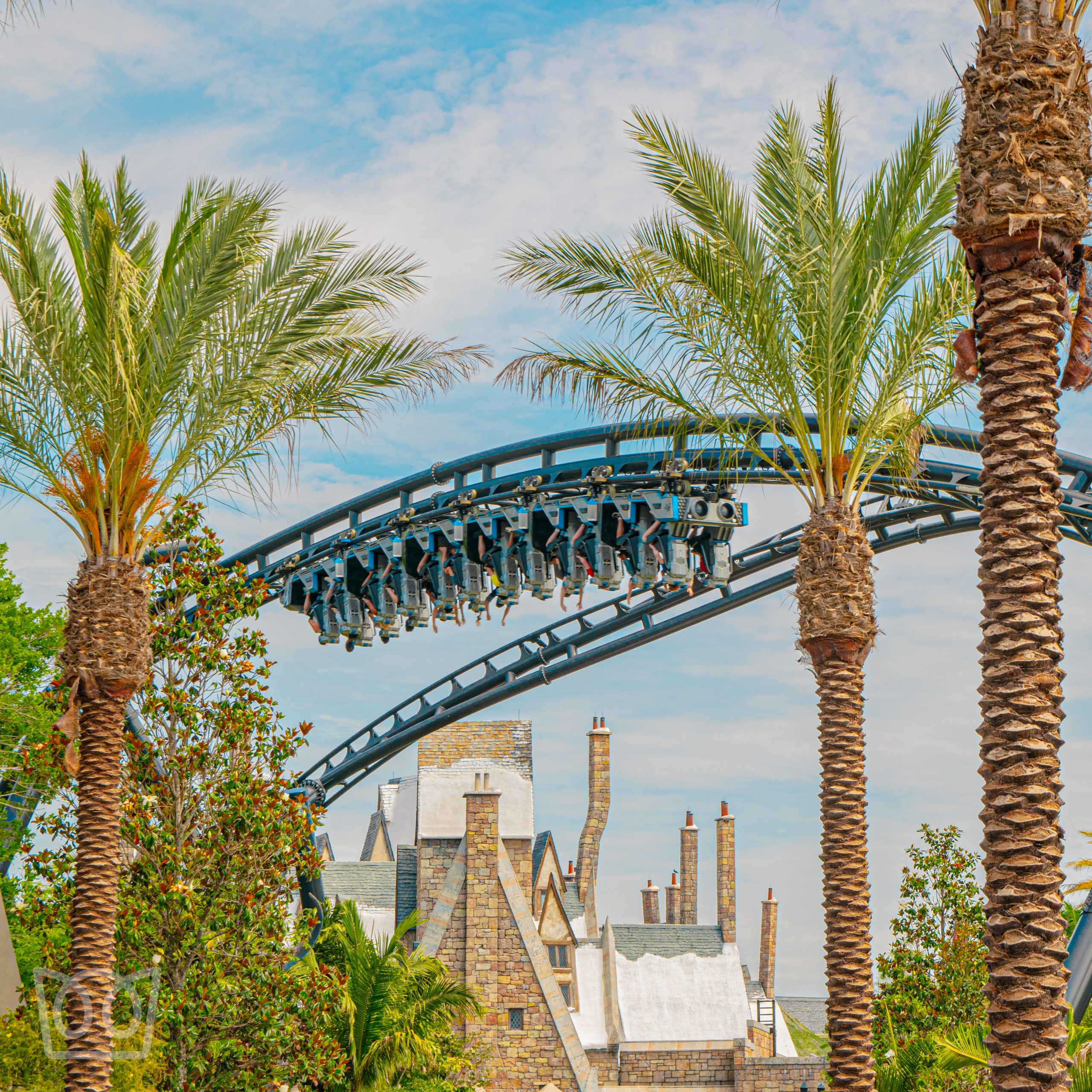 Jurassic World VelociCoaster Against the World - Coaster Kings