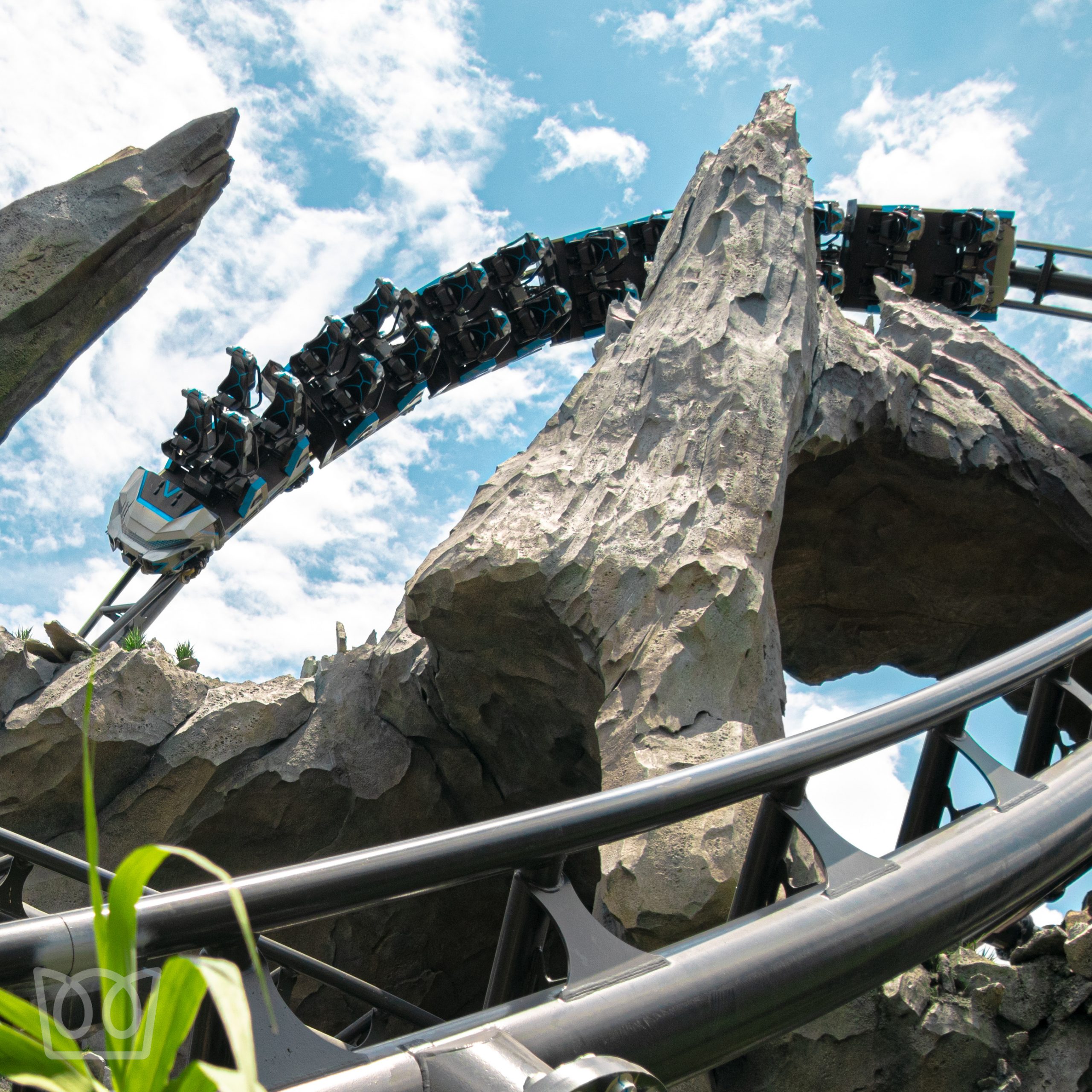 Jurassic World VelociCoaster Against the World - Coaster Kings