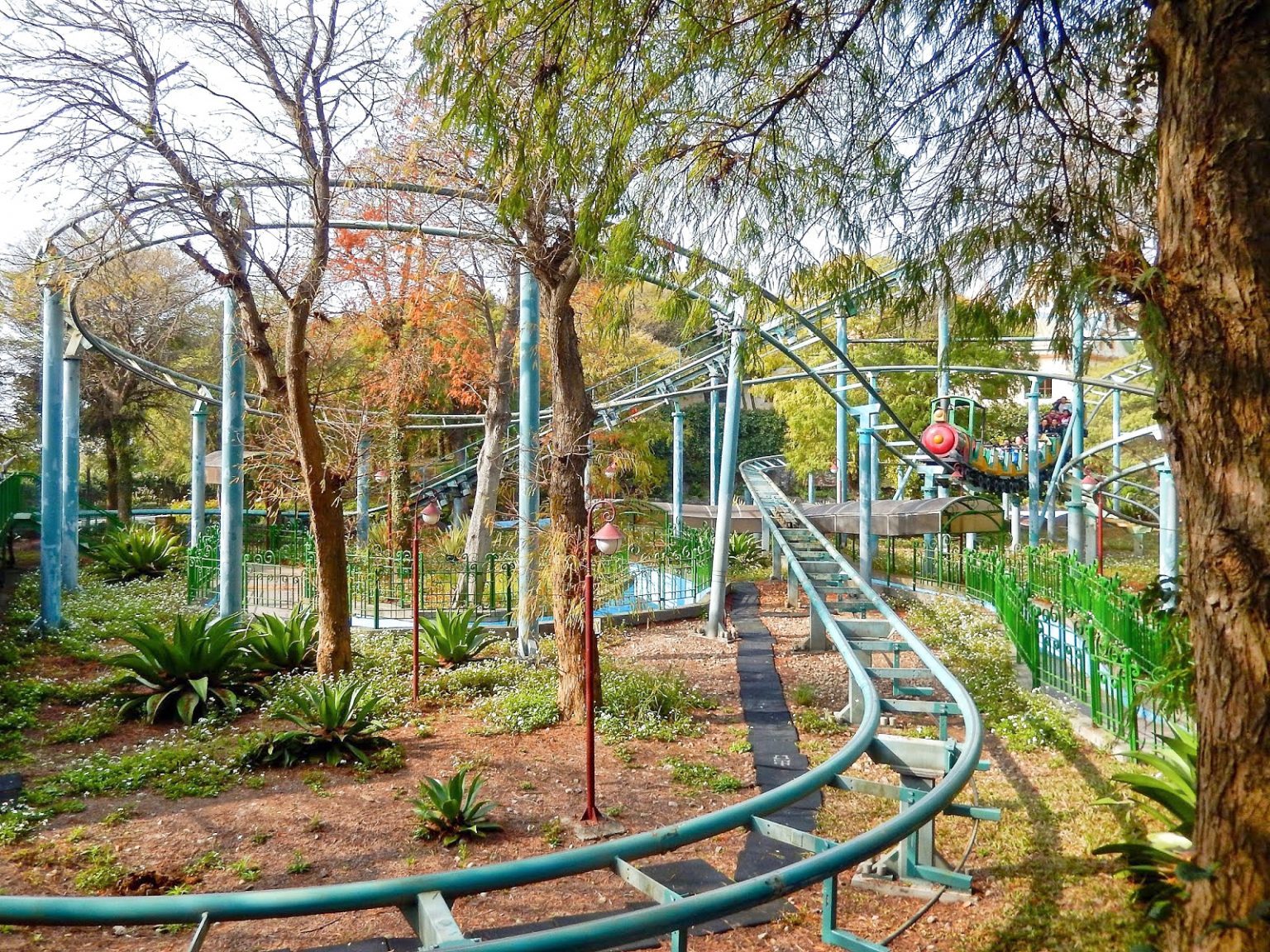 Throwback Series: Lihpao Land, Home of Gravity Max - Coaster Kings