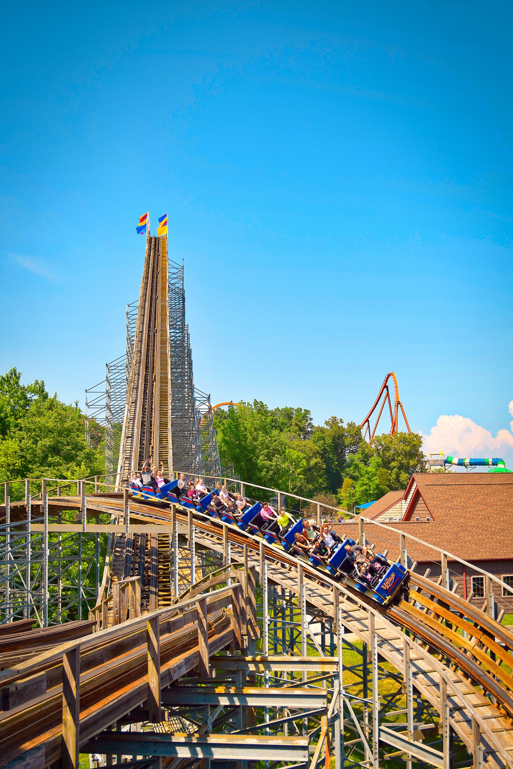 The Ten Best Parks for Night Rides - Coaster Kings